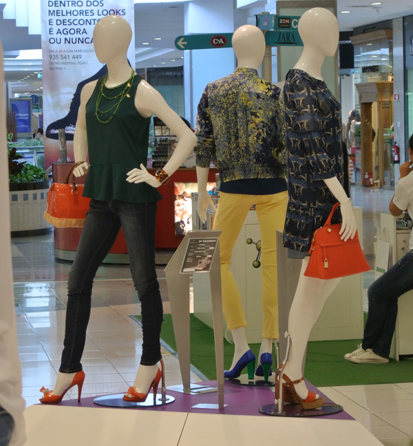 In Fashion no CascaiShopping - mini-saia